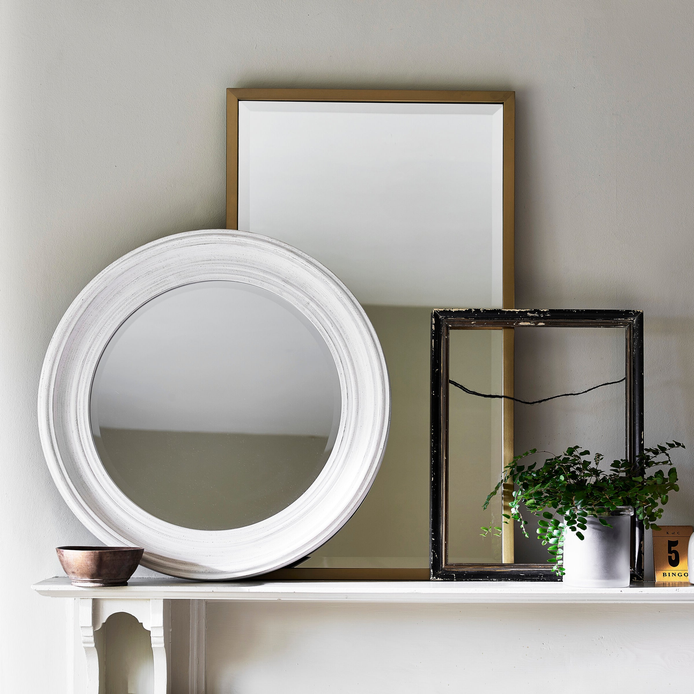 Mirrors and clocks – Neptune