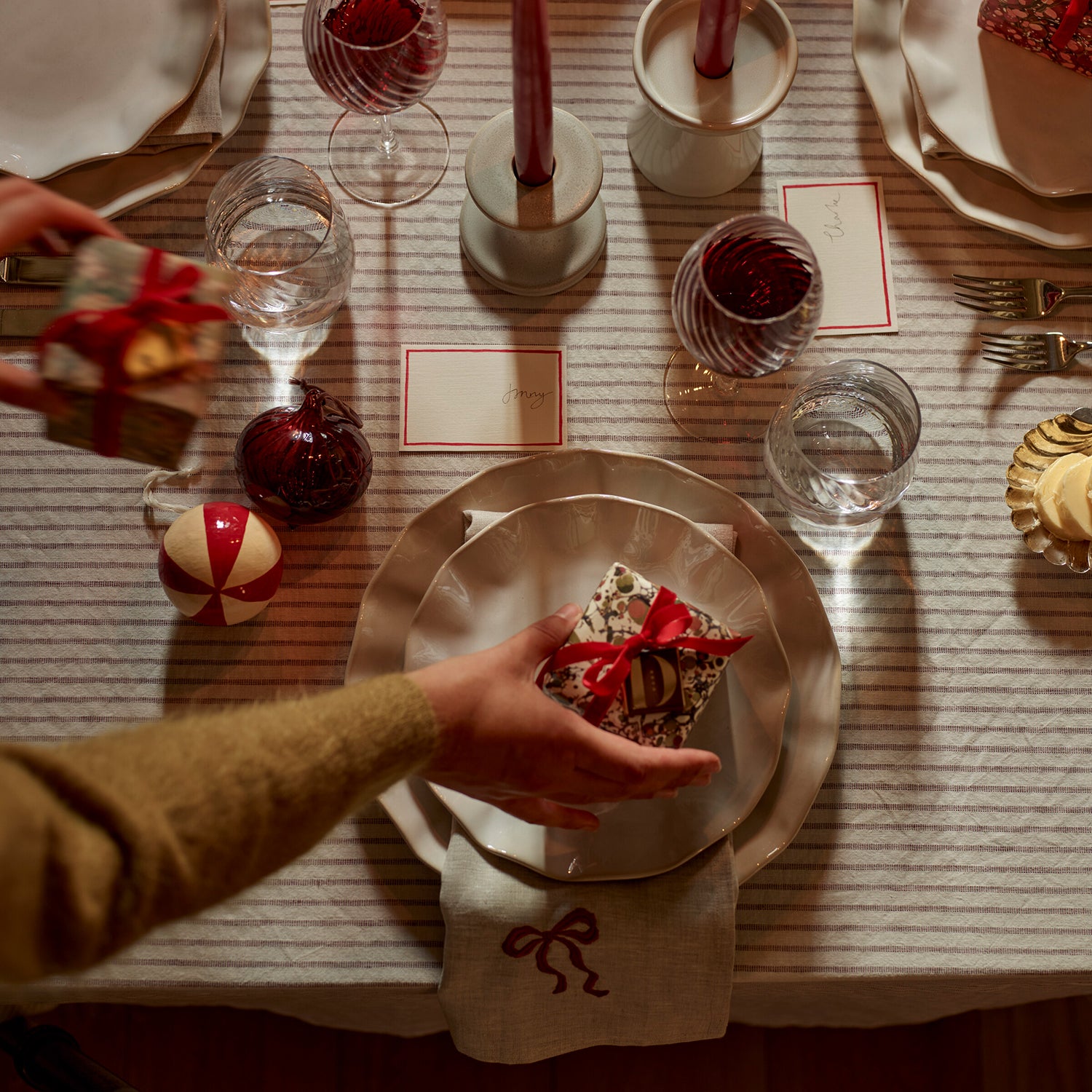 Luxury Christmas Table Decorations | Neptune