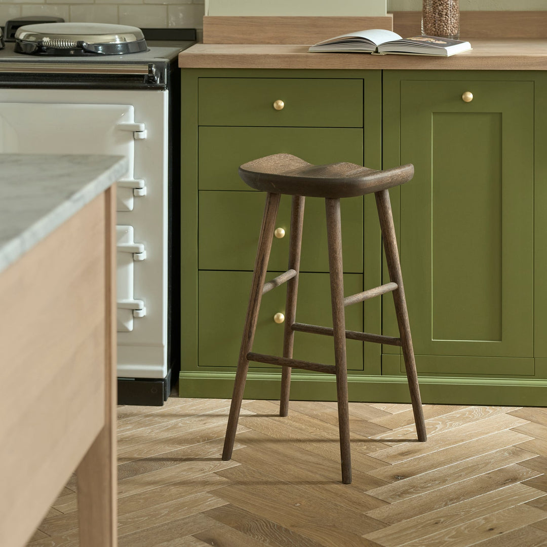 Ludlow Oak Bar Stool, Darkened Oak – Neptune