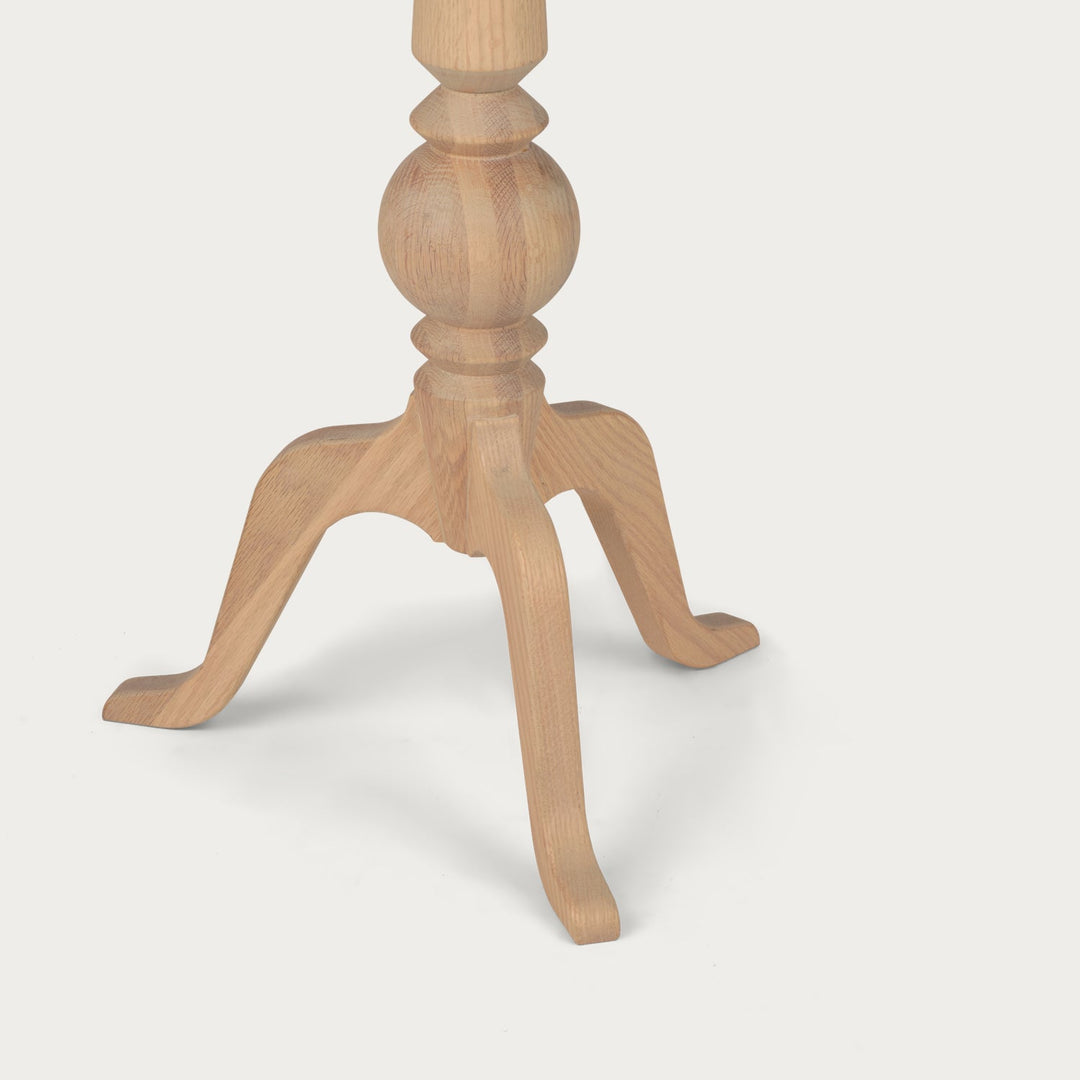 Thornbury Round Oak Side Table, Natural Oak – Neptune