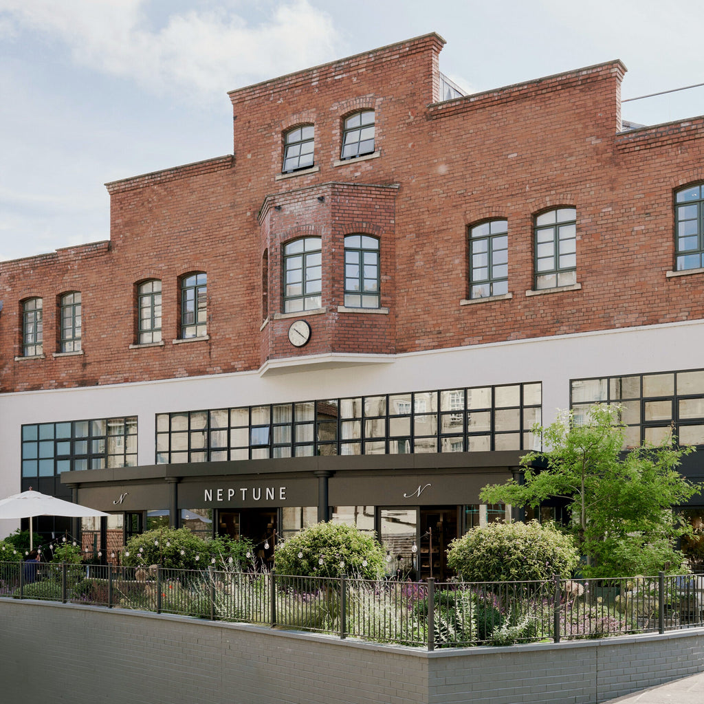 Swindon Kitchen Showroom & Furniture Store | Neptune