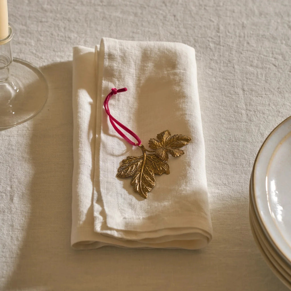 Ashridge Maple Leaf Hanging Decoration, Bronze – Neptune