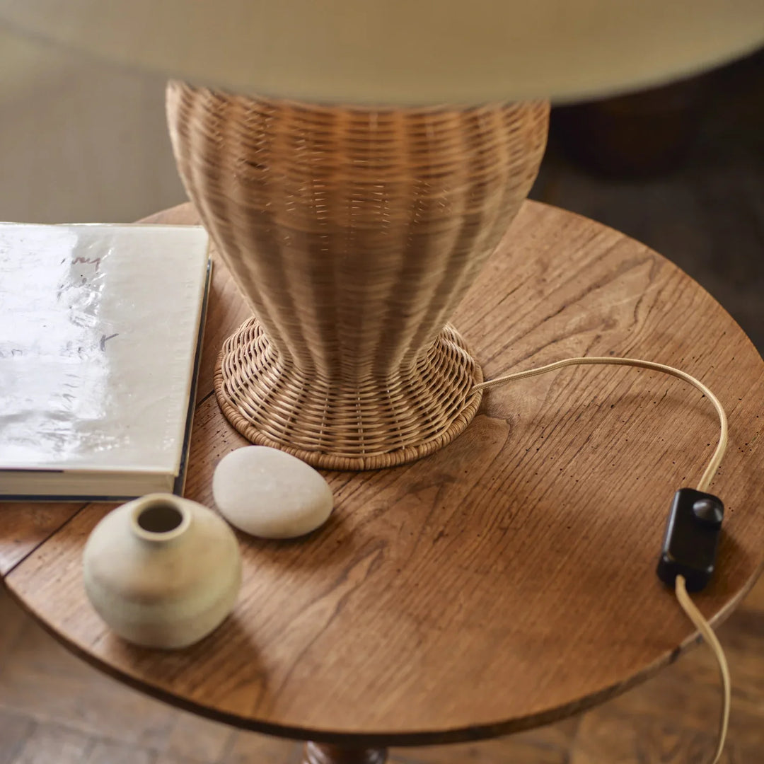 Athena Medium Rattan Table Lamp – Neptune