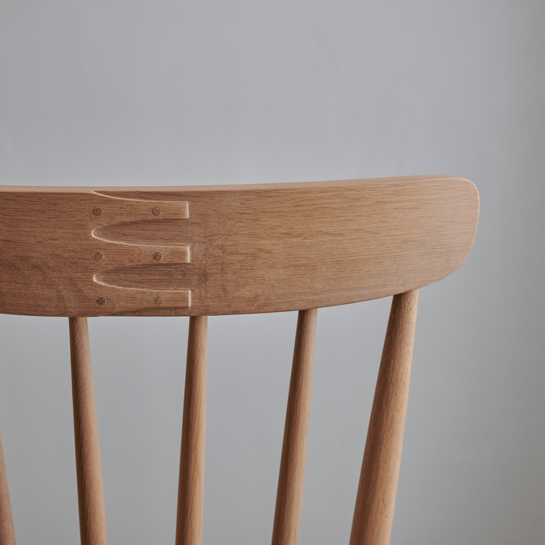 Wardley Carver Chair, Shingle – Neptune