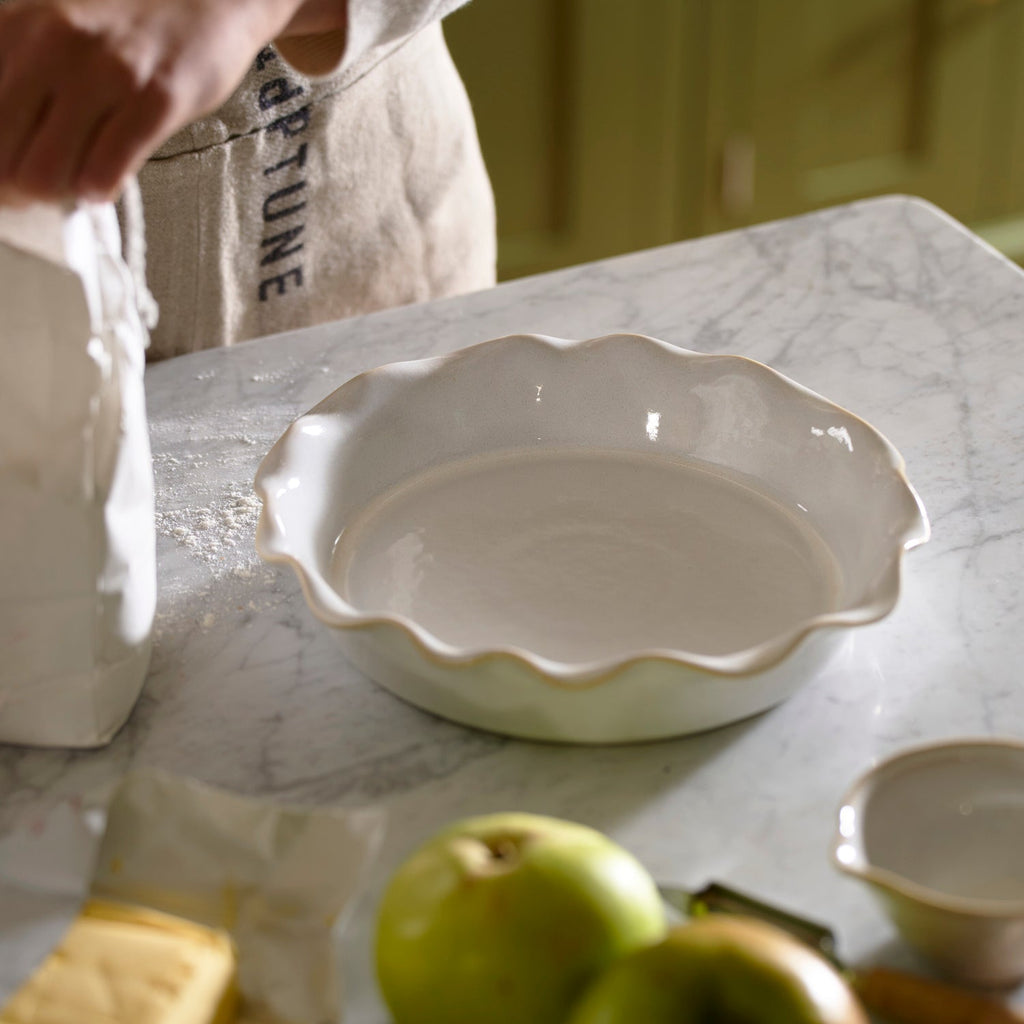 Bramley Stoneware Pie Dish, White – Neptune