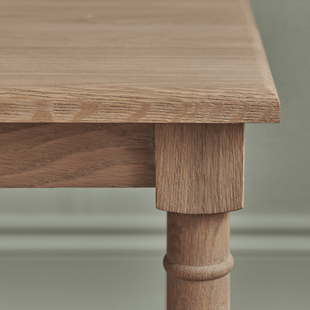 Edinburgh Square Oak Side Table – Neptune