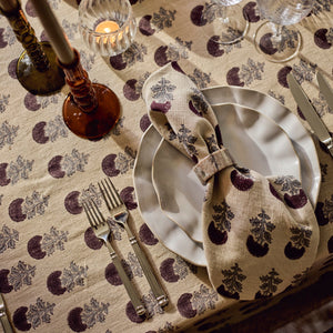 Sofia Tablecloth - 350cm x 175cm - Clove – Neptune