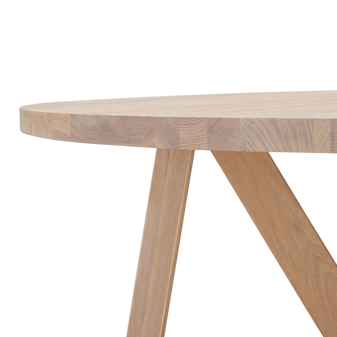 Arundel 6 Seater Round Oak Dining Table – Neptune