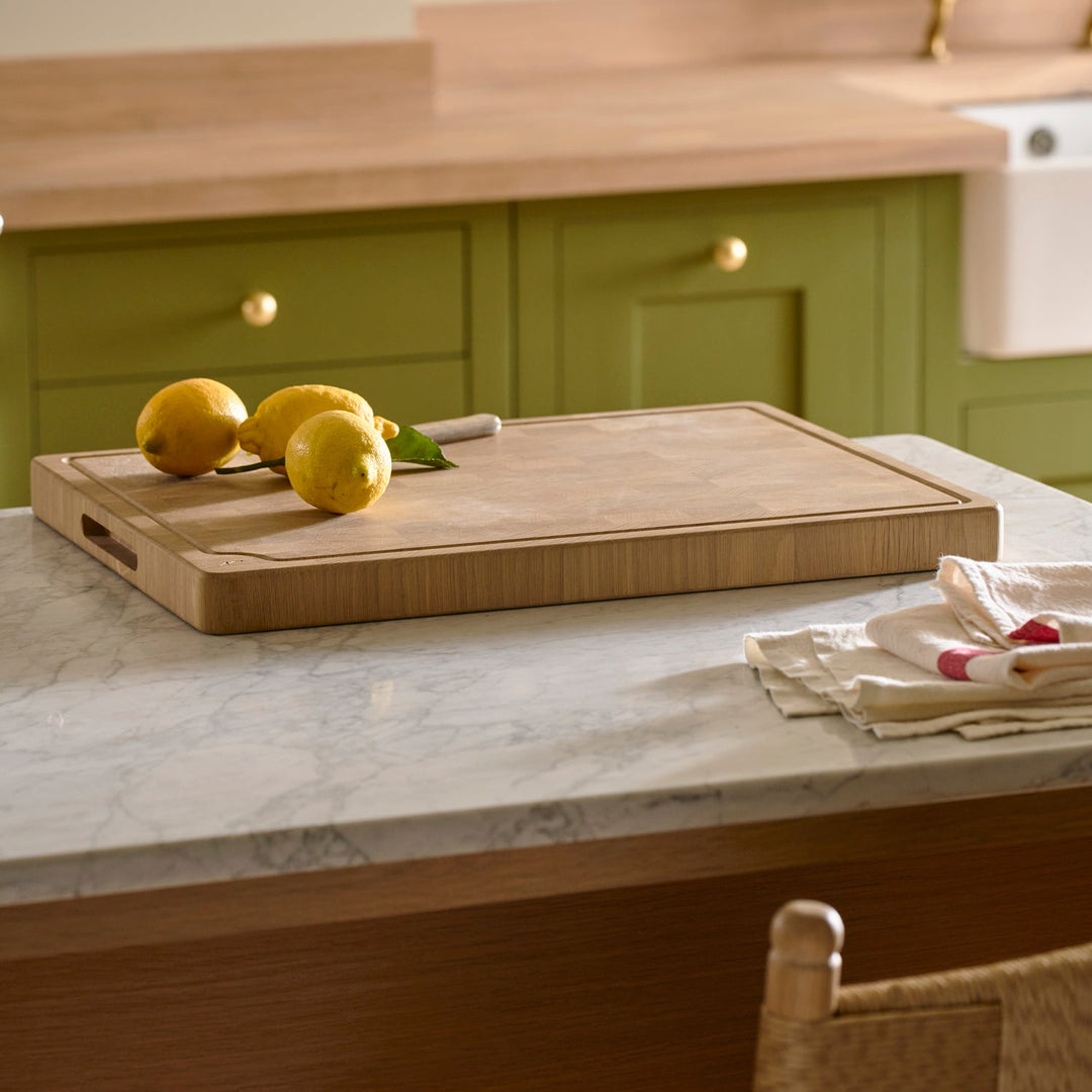 Orford Oak Chopping Board, Medium – Neptune