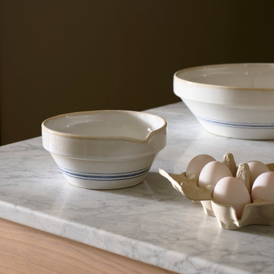 Bramley Stoneware Pouring Cups, White (Set of 3) – Neptune