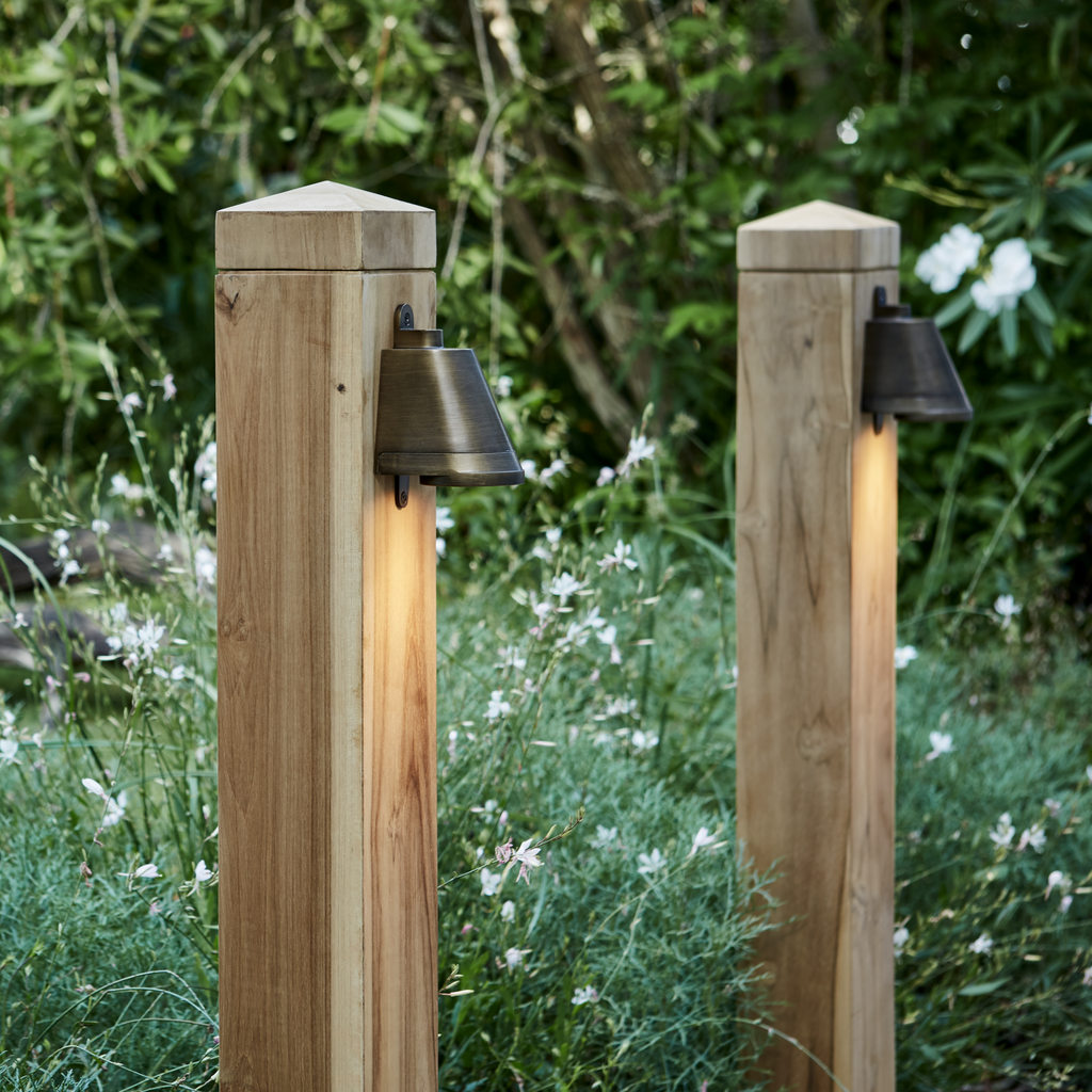 Dartmouth Outdoor Light – Neptune